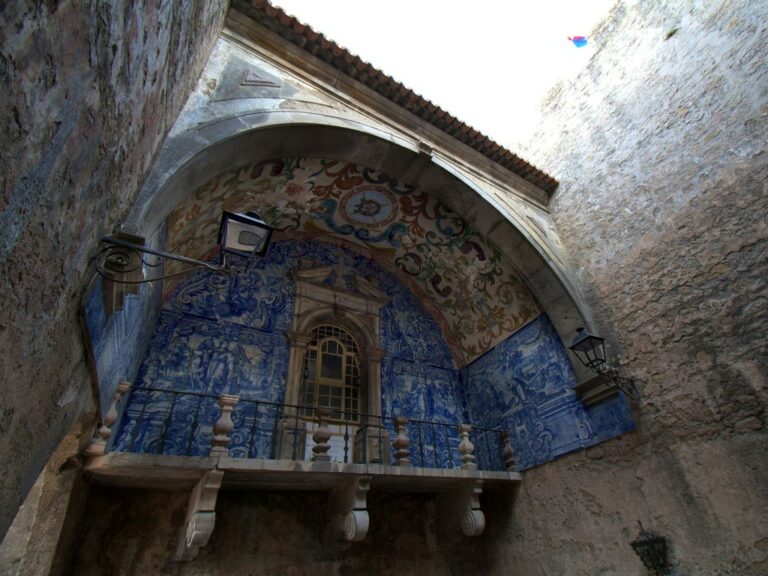 Lisbon to Obidos Via Train, Bus, or Car in 2025