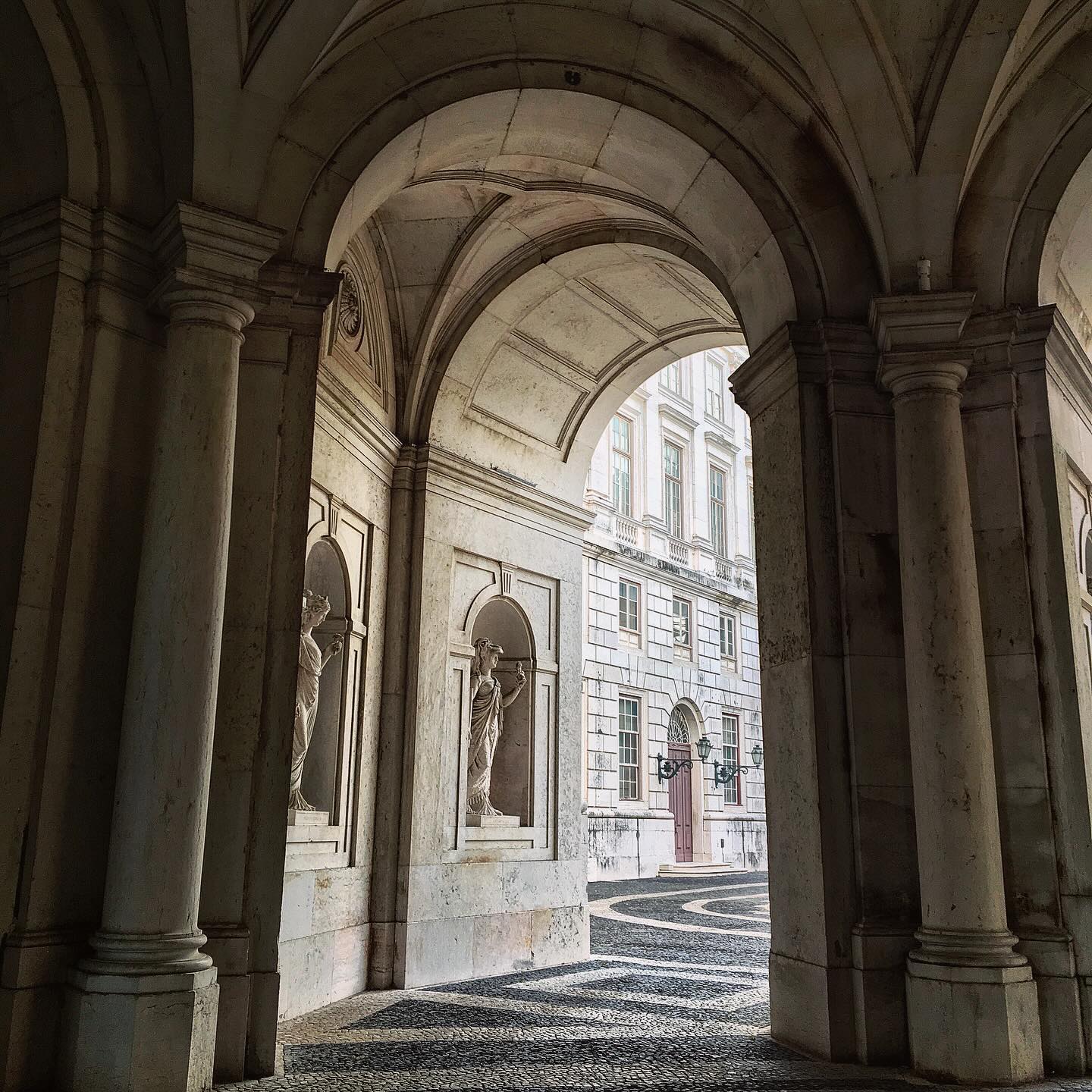 Ajuda National Palace: Complete Tourist Guide (8 Tips)